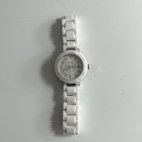 Fossil | Accessories | White Fossil Watch | Poshmark